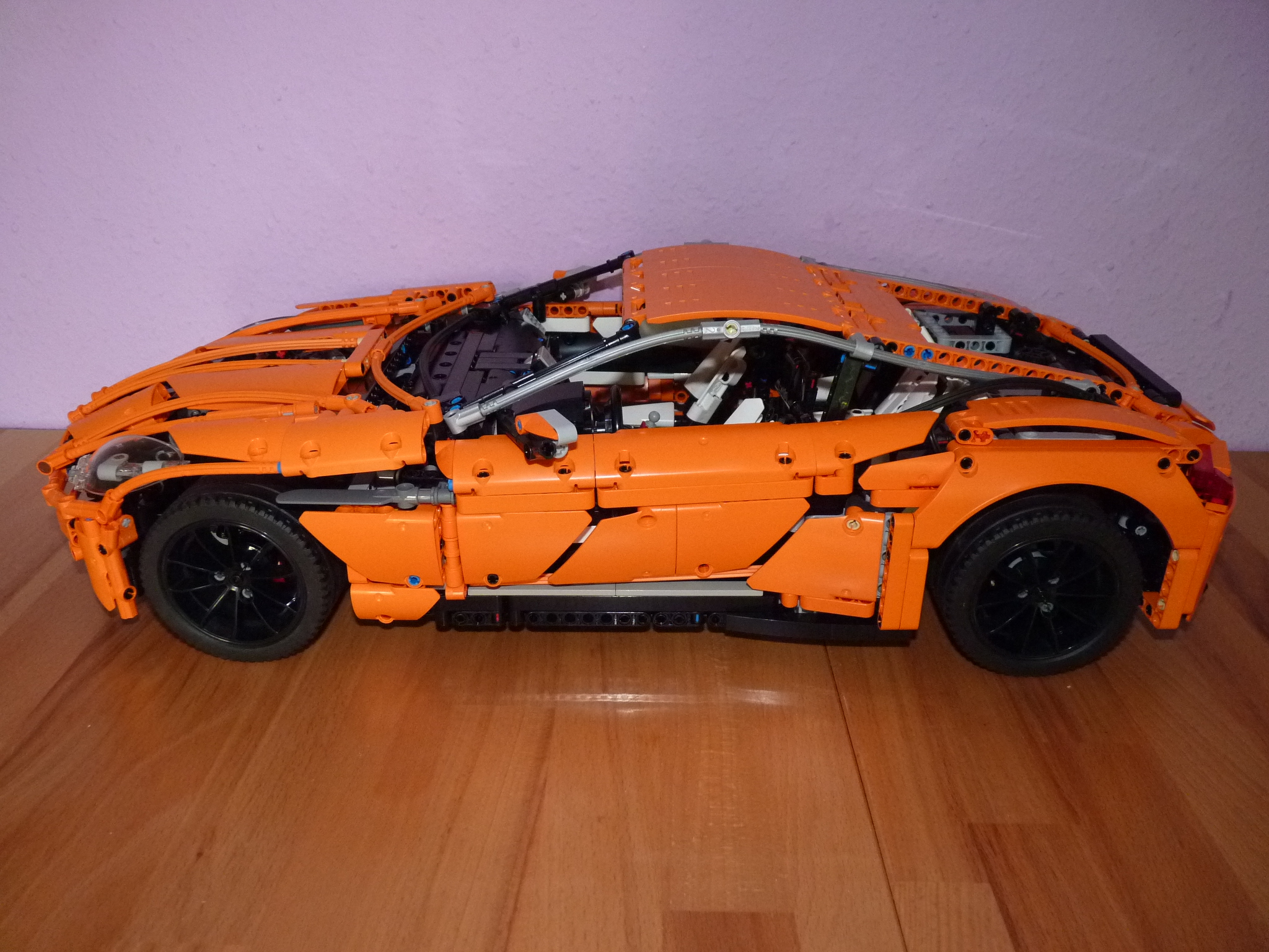 peters-lego.com - Aston Martin DB11